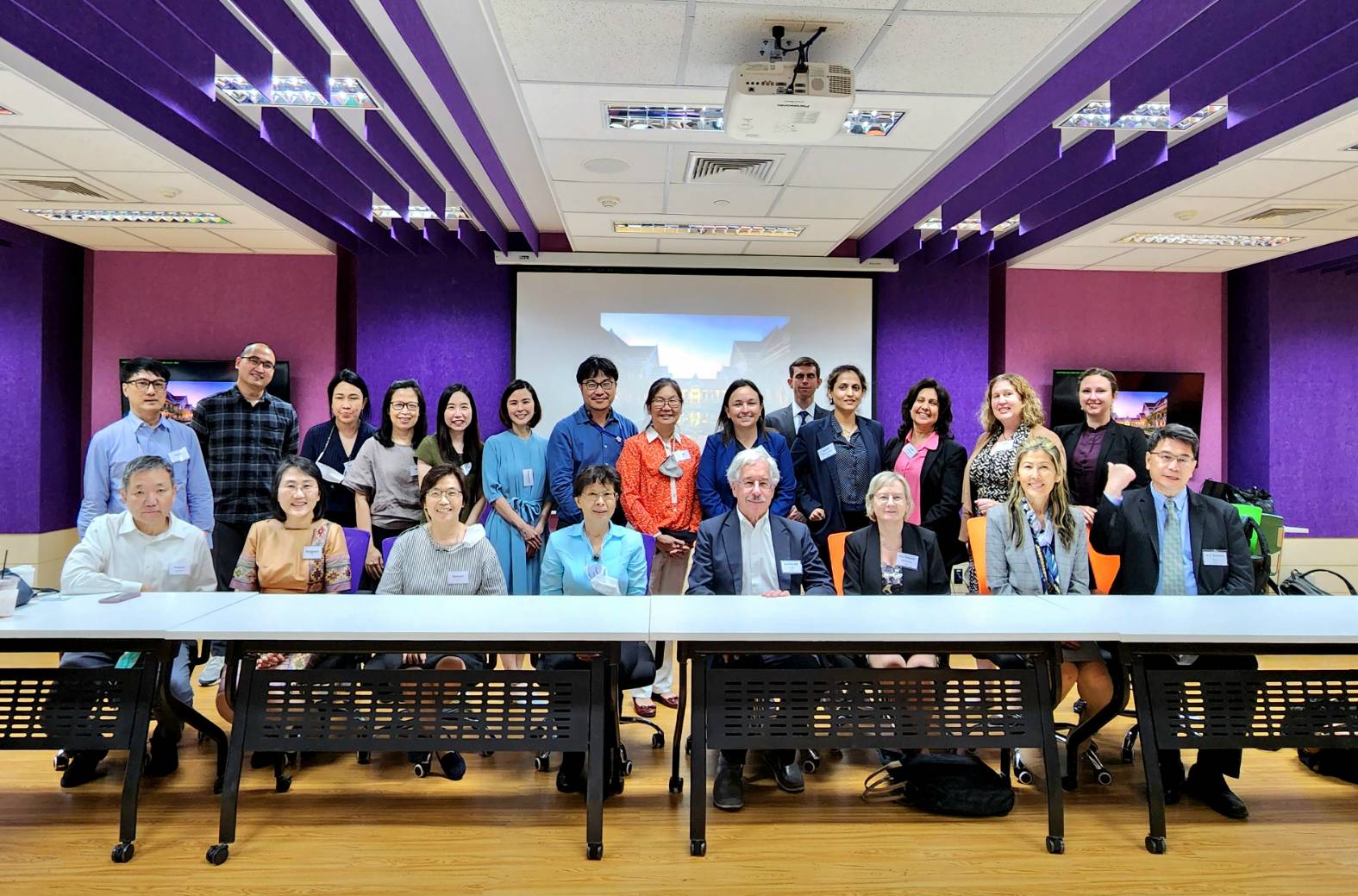 A Workshop on “USC Regulatory Science Program and A Thai Academic Drug ...